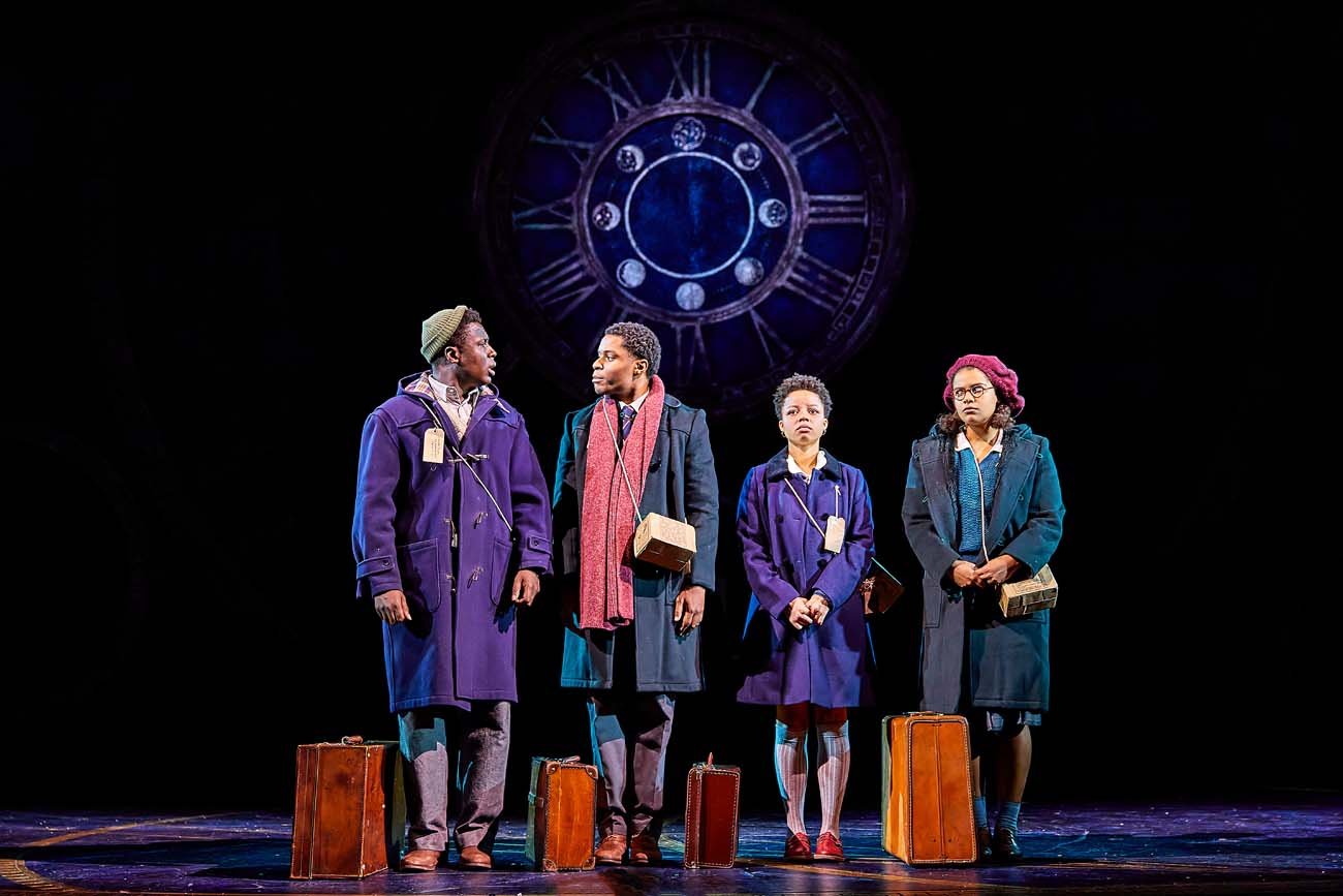 Theatre Review: The Lion, The Witch and The Wardrobe – Tan's Topics